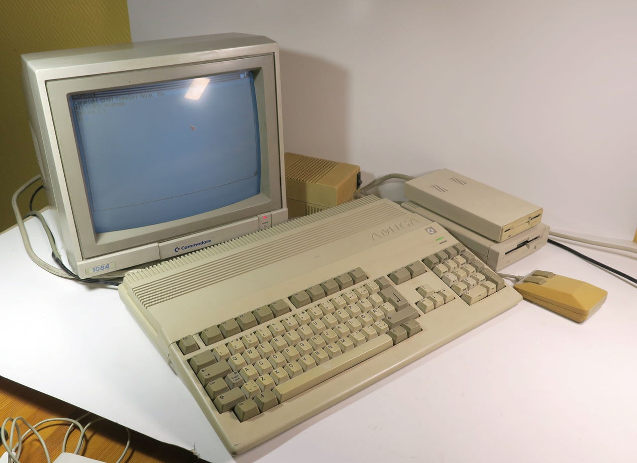 AMIGA 500 - Commodore 1084 Monitor - Mus | FINN torget