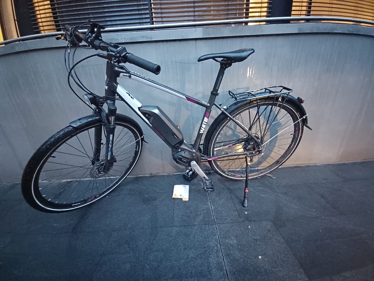 White SC-E Comp elsykkel | FINN torget