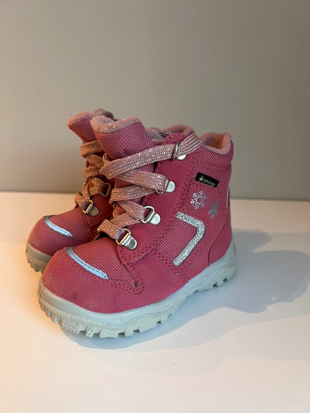 Vintersko barn str. 20 | FINN.no