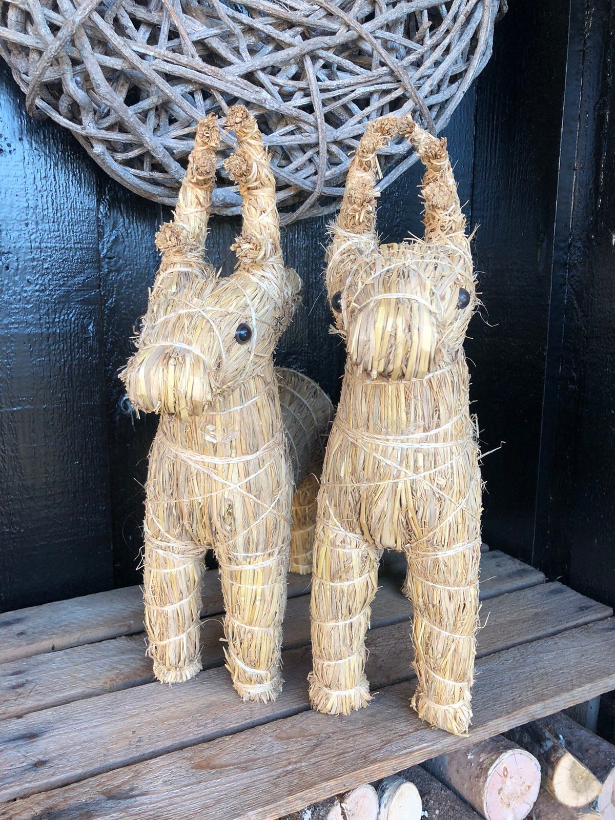 Julepynt/Reinsdyr laget av halm. kan brukes både inne/ute.(Reservert ...