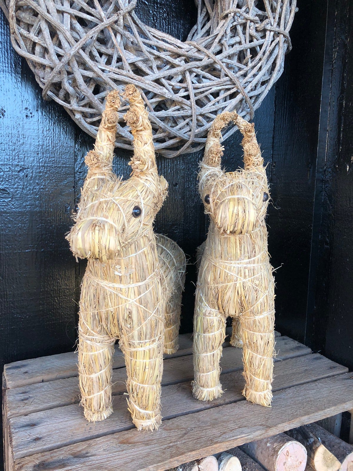 Julepynt/Reinsdyr laget av halm. kan brukes både inne/ute.(Reservert ...