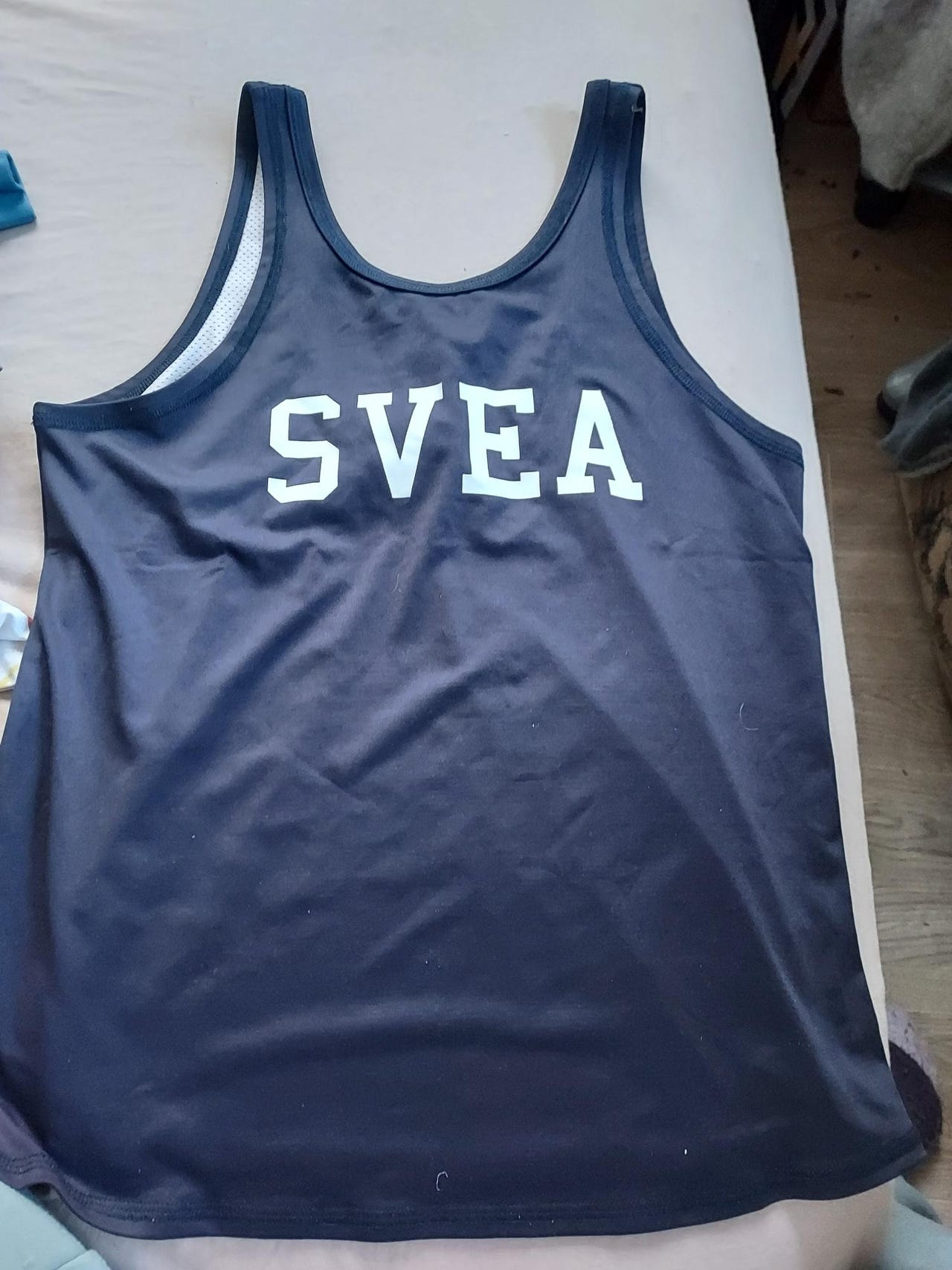 Ny singlet Svea. Treningsklær Str 160 | FINN-torget