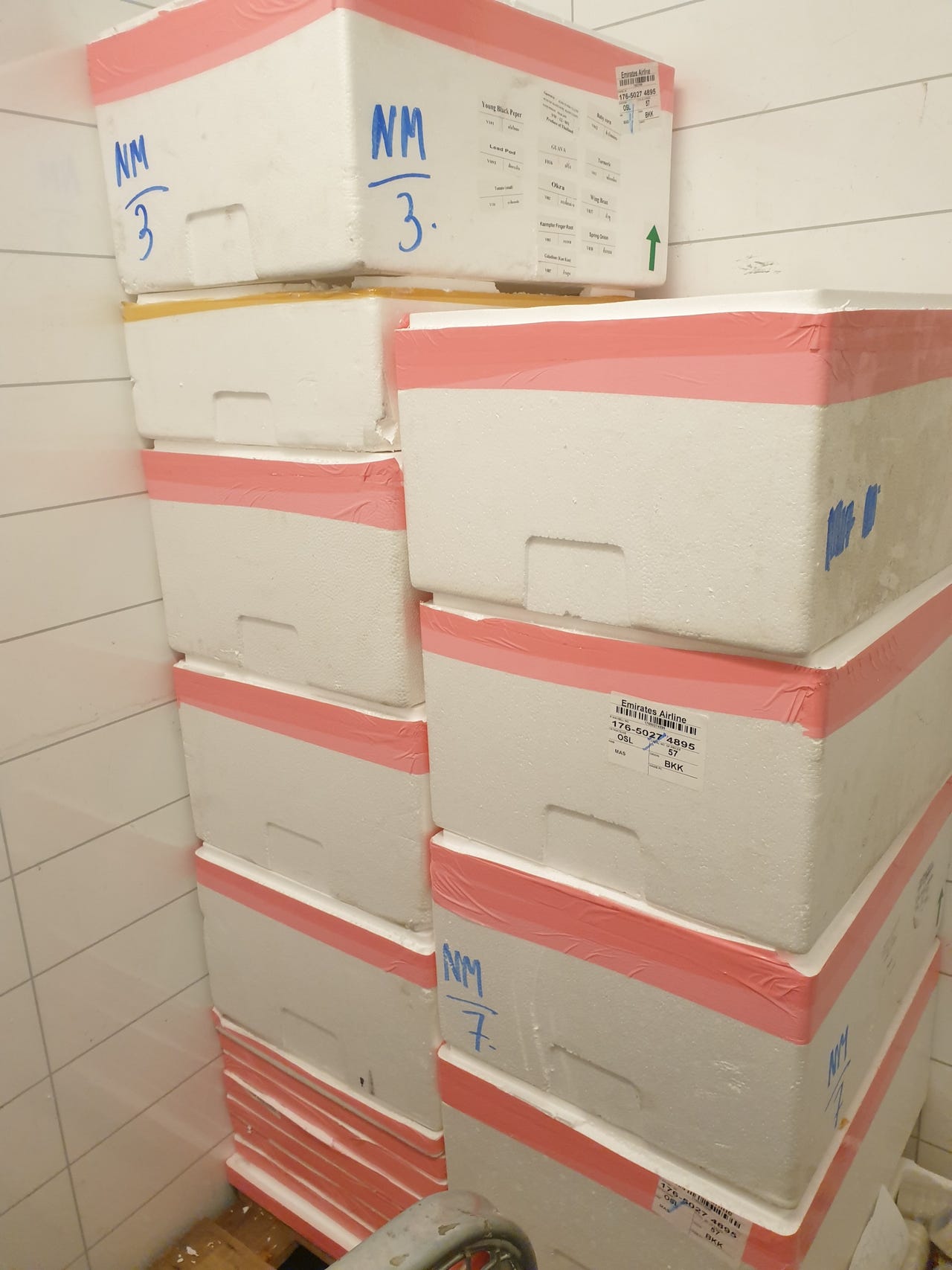 Isopor kasser med lokk gratis | FINN.no