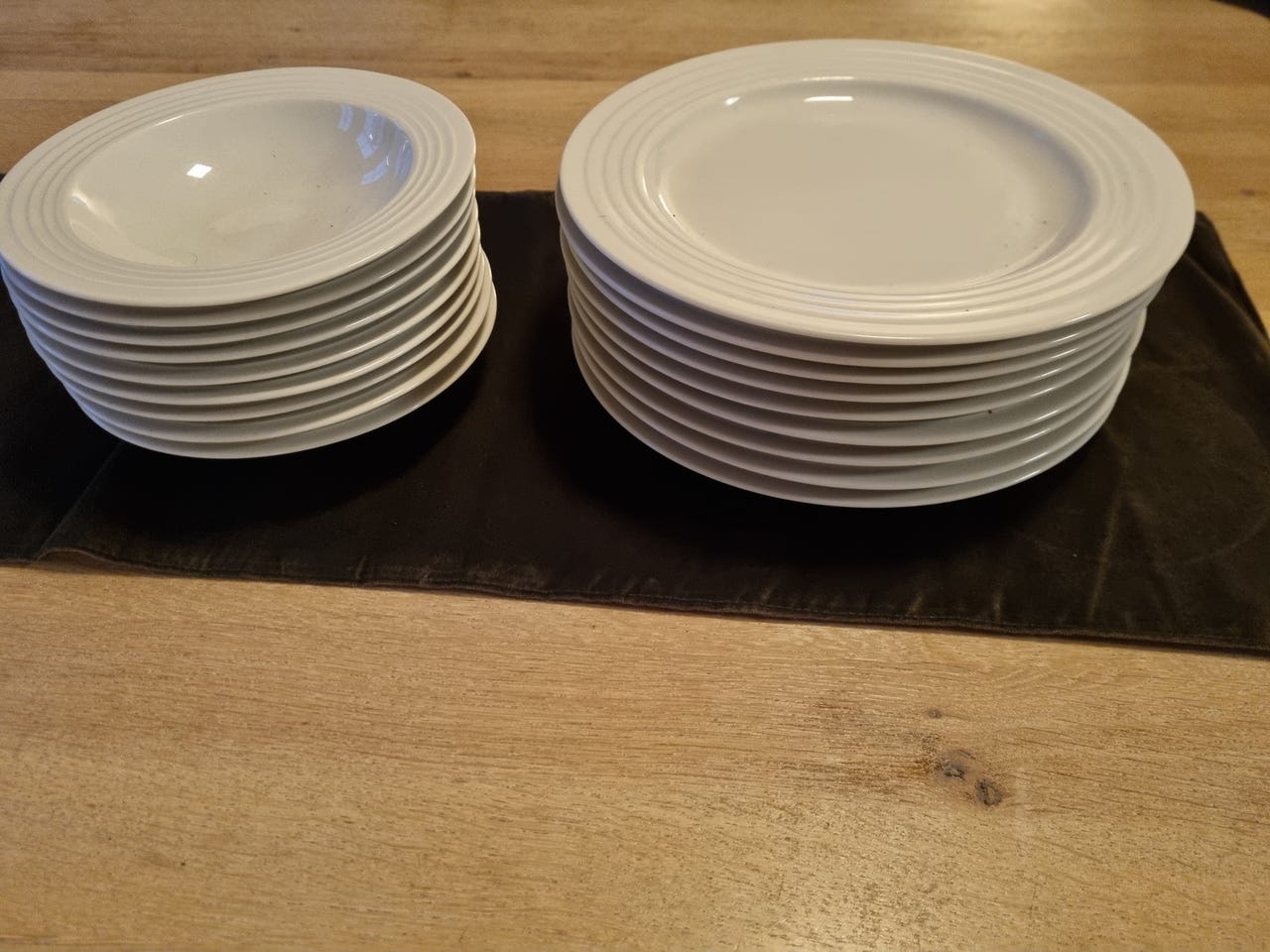 RESERVERT Porsgrund Porselen Saturn Hvitt uten dekor Middagstallerken ...