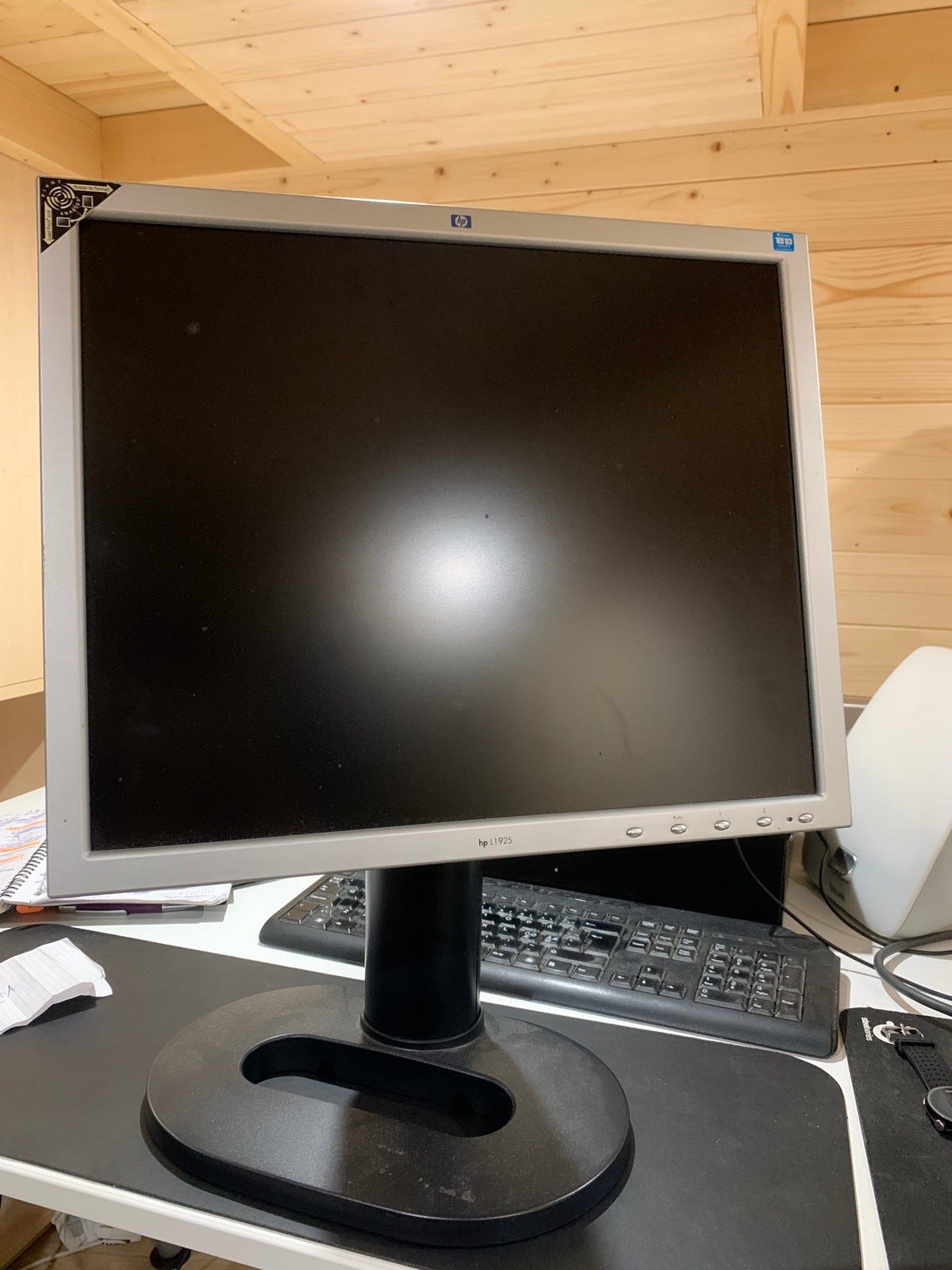 PC Skjerm // HP L1925 // 19 tommers | FINN-torget