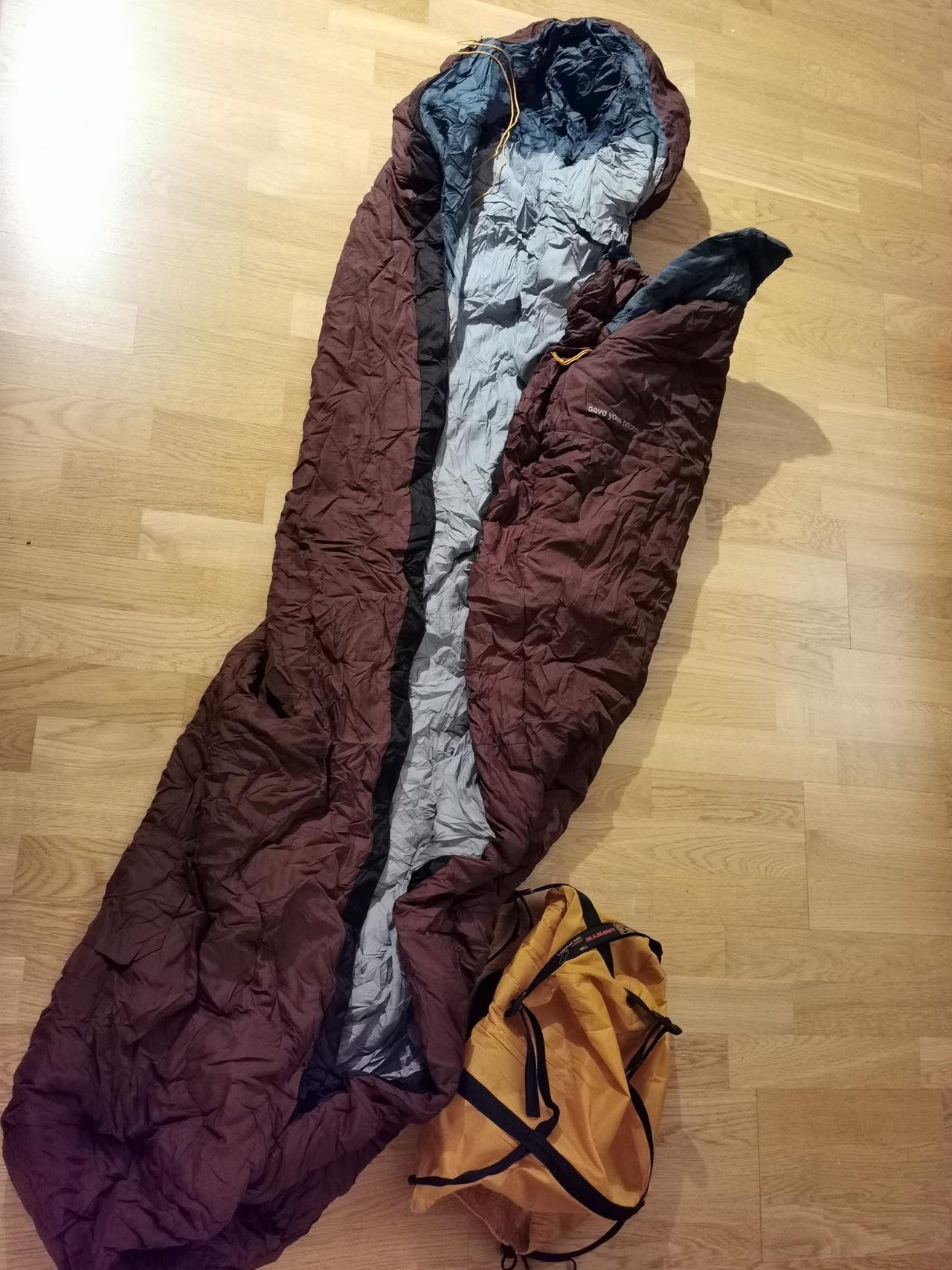 3-sesongers sovepose fra Ajungilak | FINN-torget