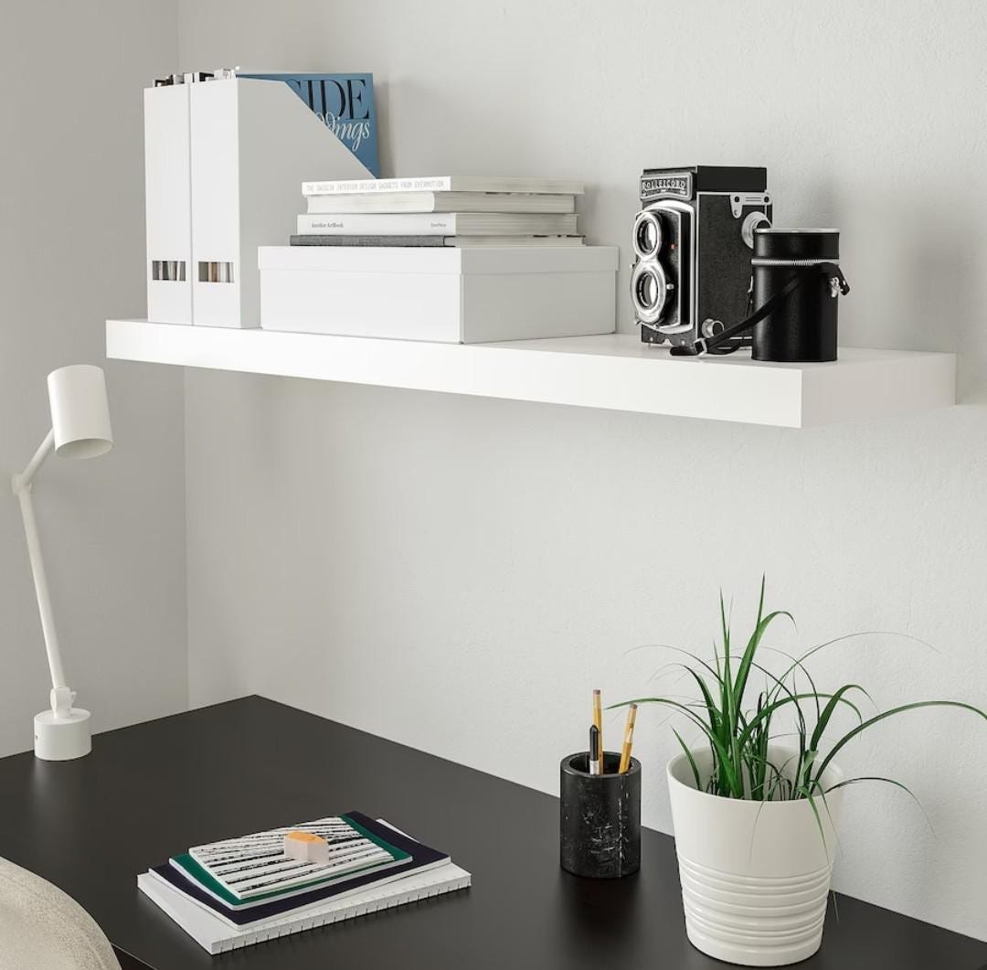 2 stk Hvite Lack hyller fra Ikea 190cm | FINN.no