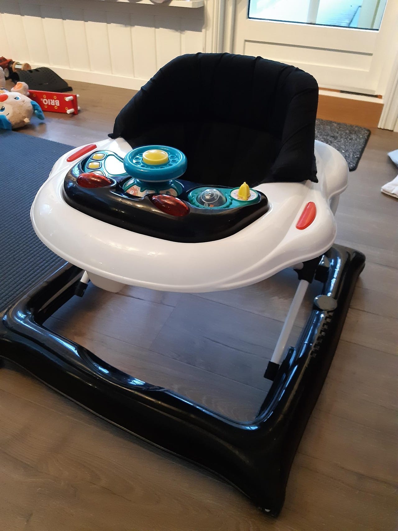 Beemoo Simple gåstol gis bort | FINN.no