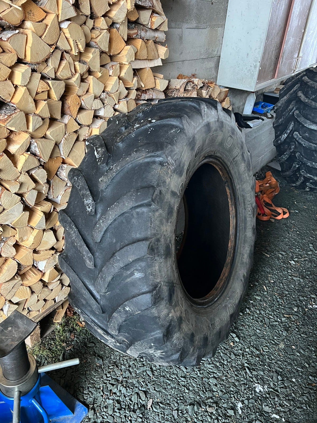 440/65-24 traktordekk | FINN torget