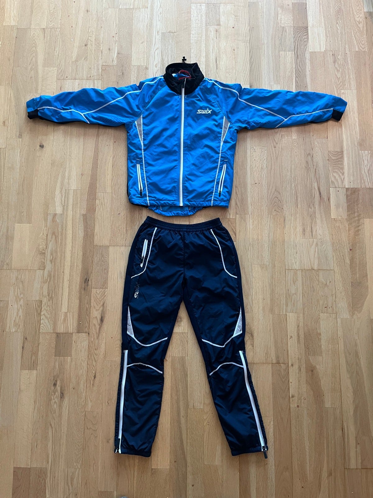 Swix skidress, blå og svart, 12-14 år | FINN.no