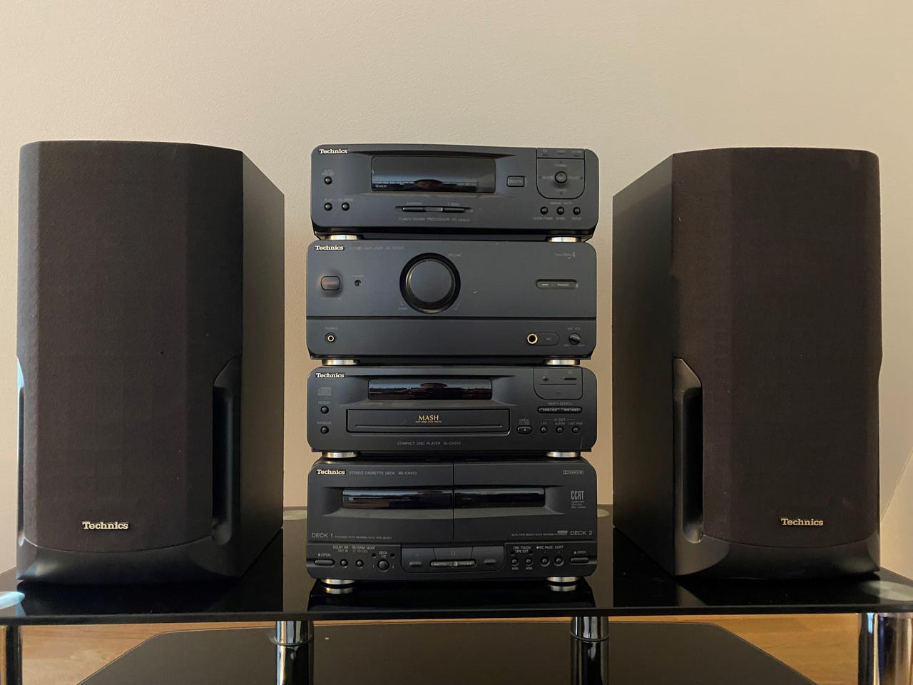 Technics stereoanlegg med høyttalere og fjernkontroll selges | FINN torget