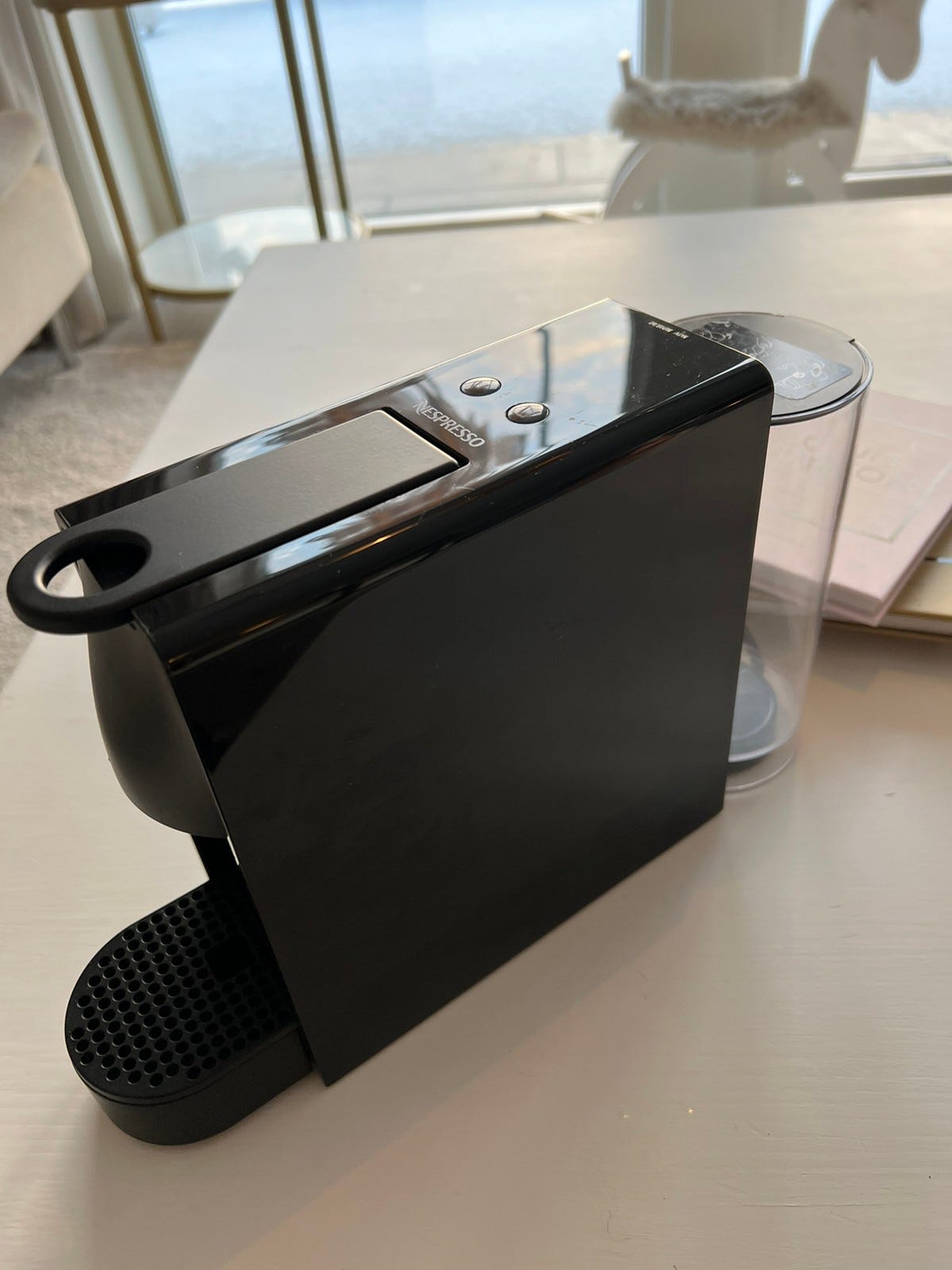 Nesspresso Essenzo Mini | FINN.no