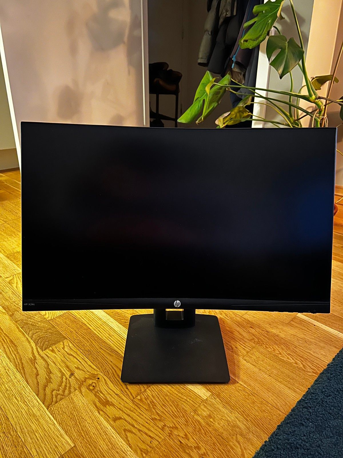 HP X24C 23,6" BUET FULL HD GAMINGSKJERM | FINN.no