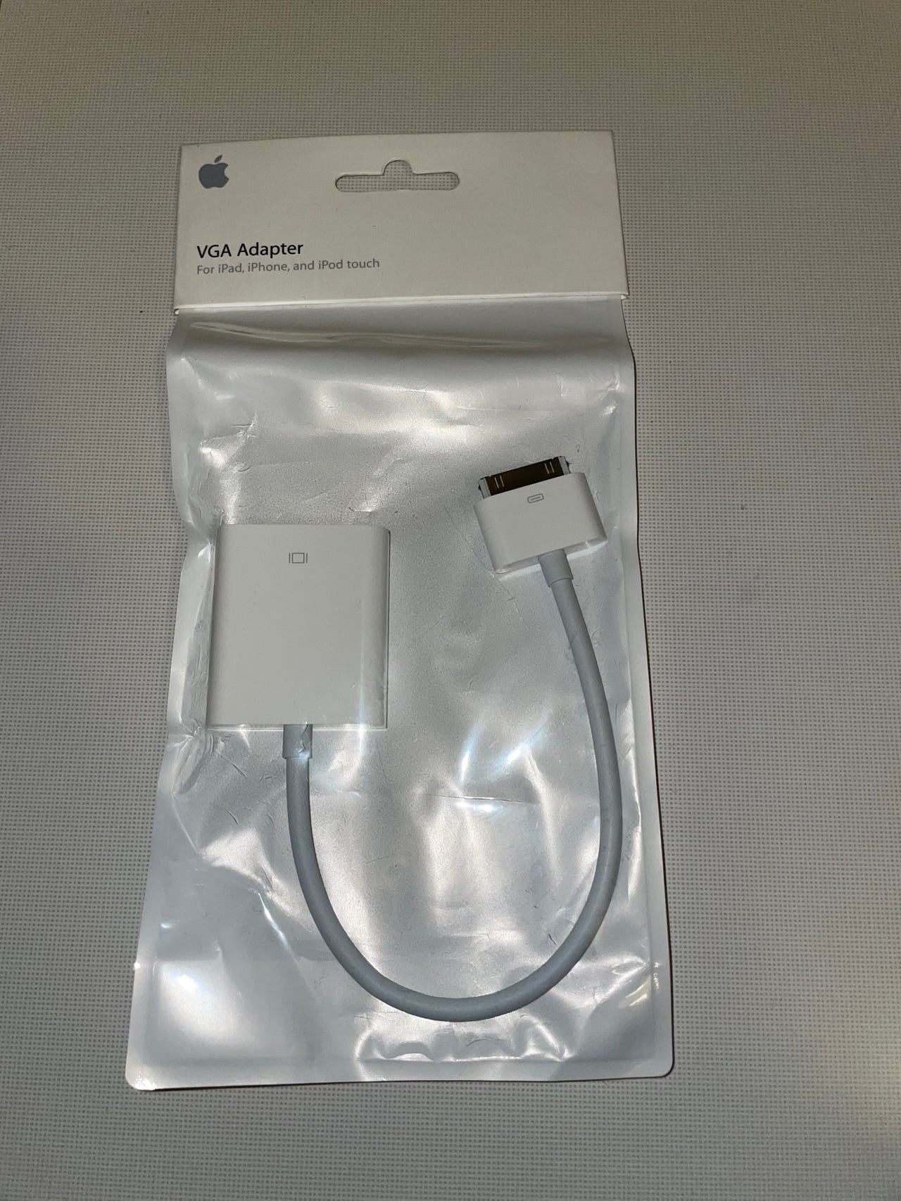 Apple 30-pin to VGA Adapter - MC552ZM/B - Model A1368 | FINN torget