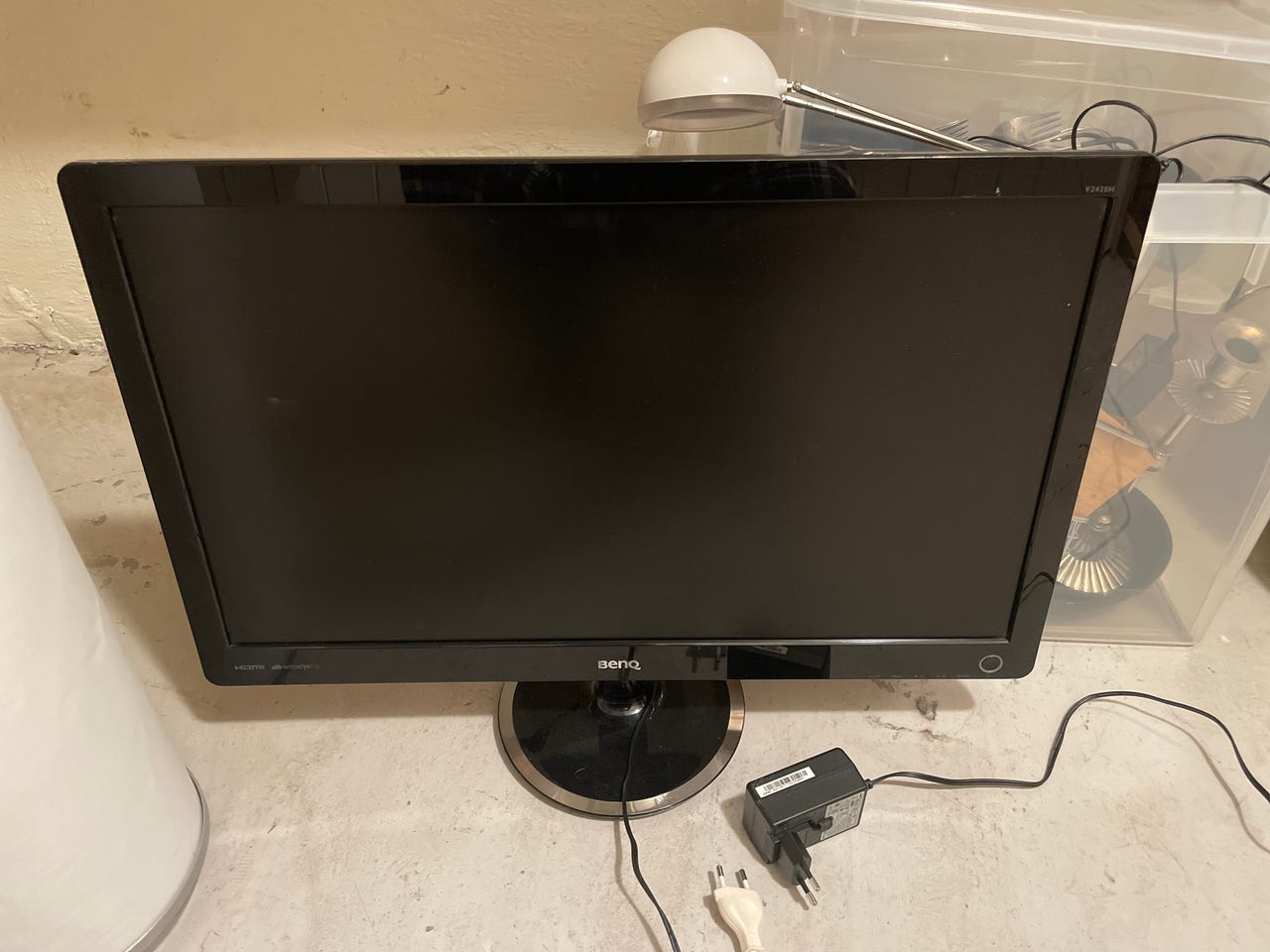 Eldre BenQ-skjerm gis bort RESERVERT | FINN-torget