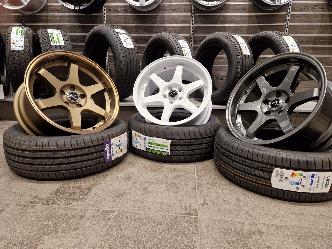 KT Racing 428 5x108 ET10 17 og 18" tøff kantfelg til 200/700/900 serie ...