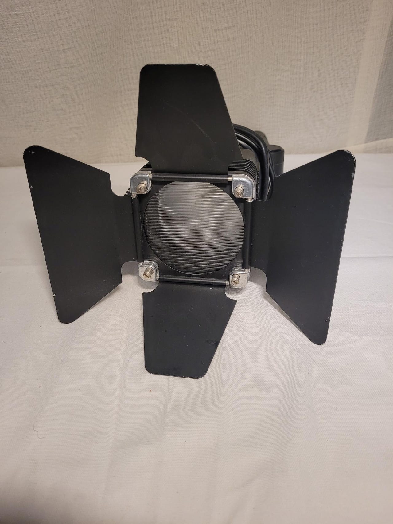 Reflecta 3002 Video lys | FINN torget