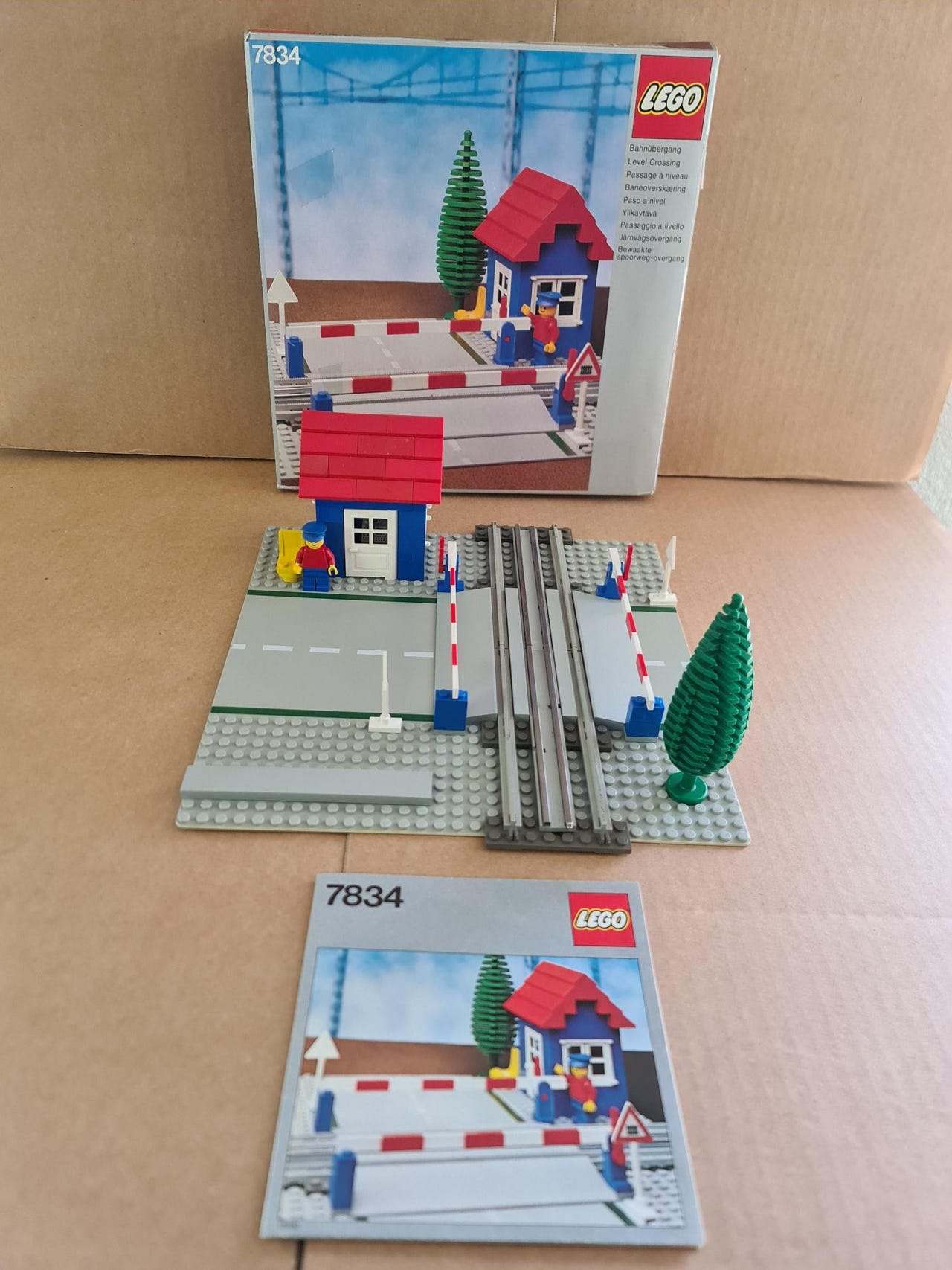 Lego 7834 - Level Crossing Manual fra 1980 | FINN-torget