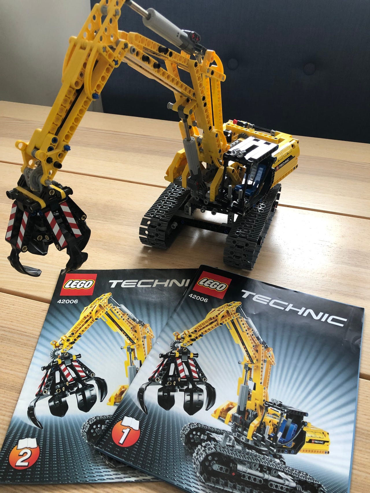 Technic lego gravemaskin 42006 | FINN torget
