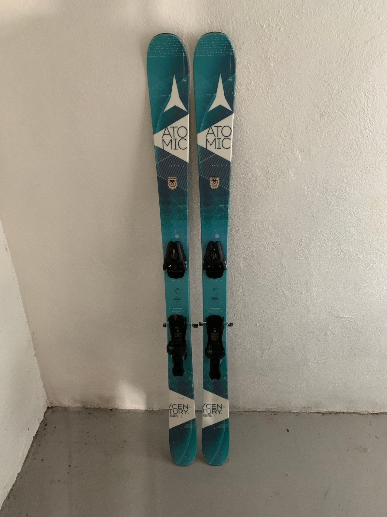 Atomic twintip ski med binding | FINN torget