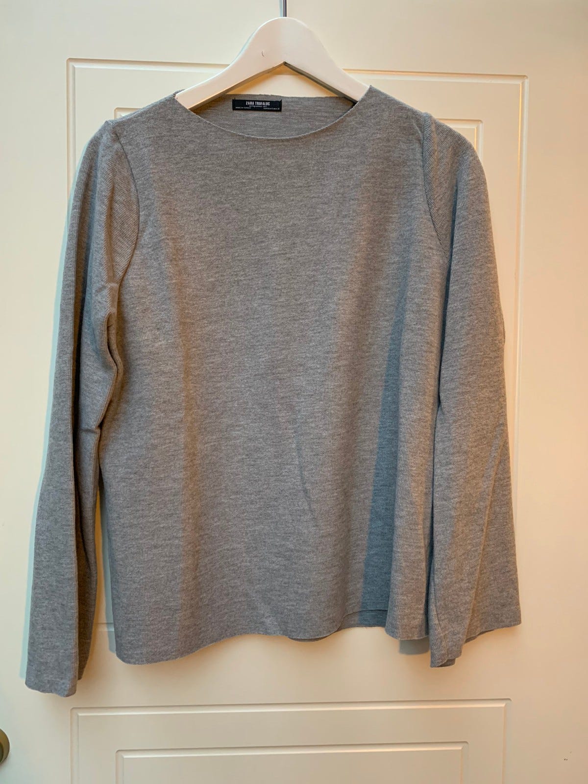 Zara genser (Str. S) | FINN-torget
