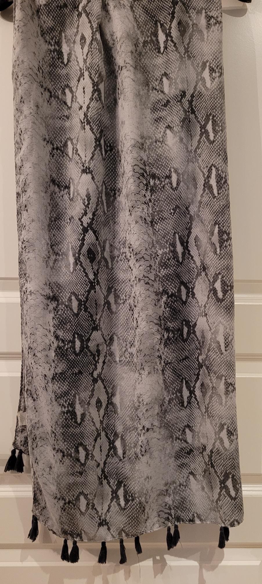 Skjerf 180×88 | FINN-torget