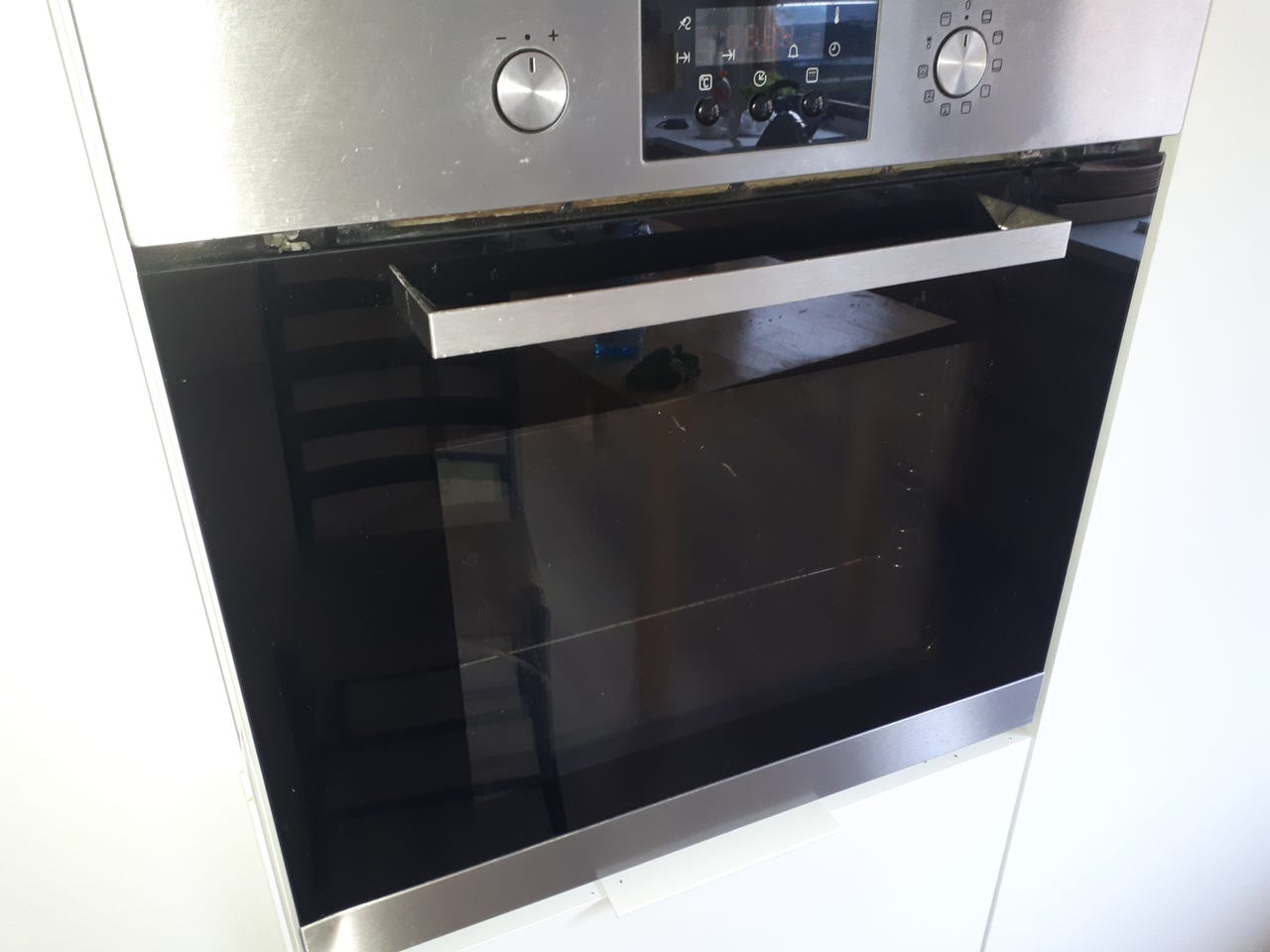 Innebygd ovn m pyrolyse og varmluft | FINN-torget