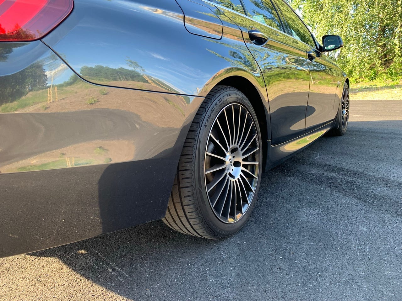 Meget pene 19-toms AEZ-felger til BMW F10/F11 med Kumho-dekk | FINN-torget