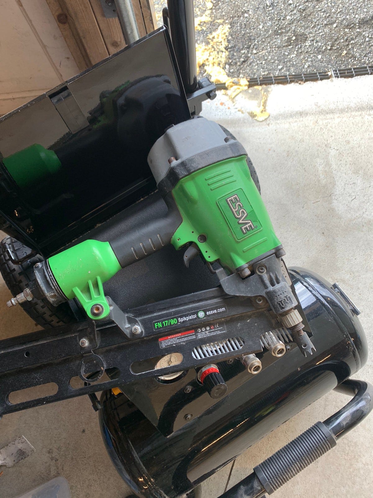 spikerpistol og STOR kompressor | FINN-torget