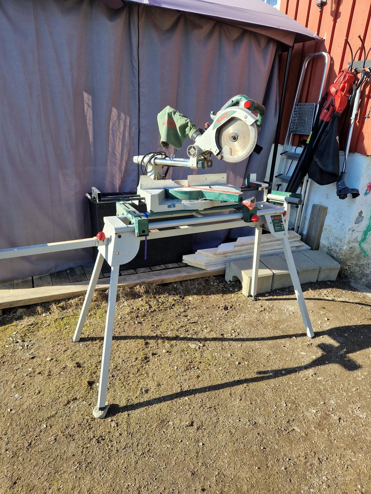Bosch sagbord og kappsag selges billig | FINN torget