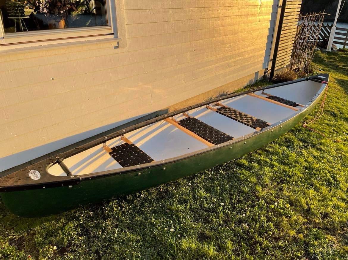 Femund 2 kano for 4 personer inkl. padleårer og tralle | FINN torget