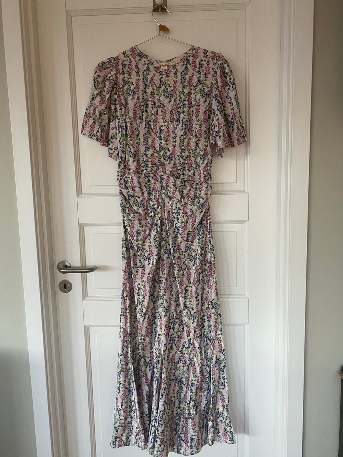 Nydelig By Timo kjole selges ( som ny ) | FINN-torget