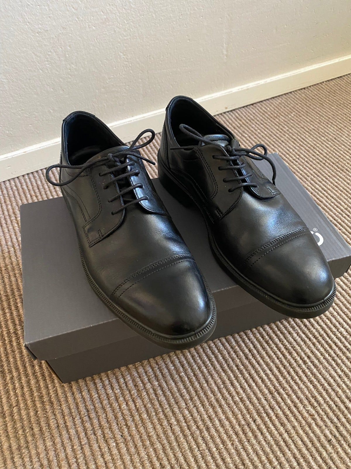 Sorte dress sko str 40 | FINN-torget