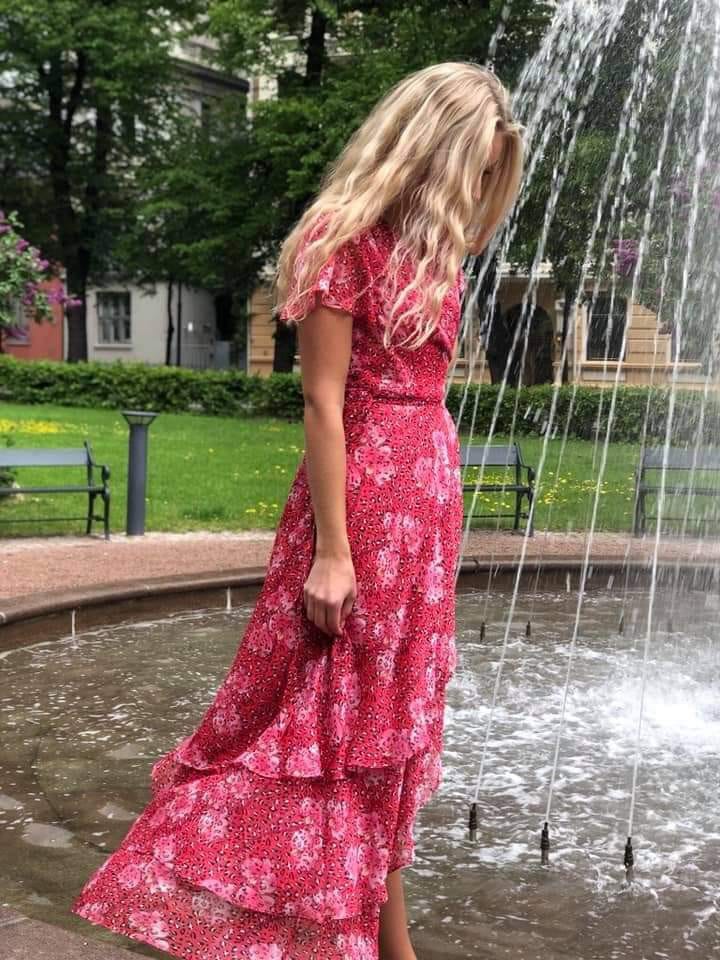 Kjole fra Haust | FINN torget