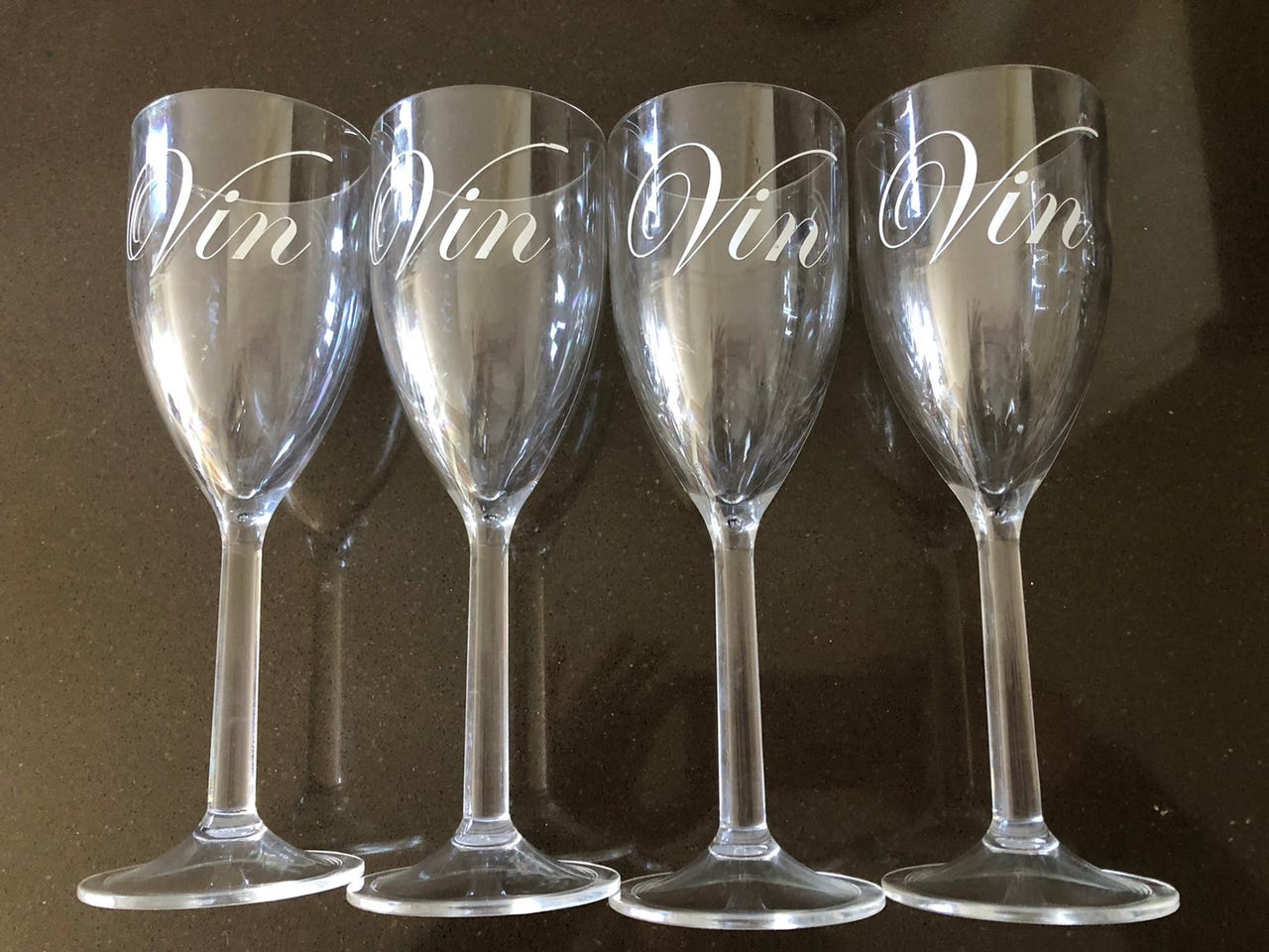 Vinglass i plast | FINN-torget