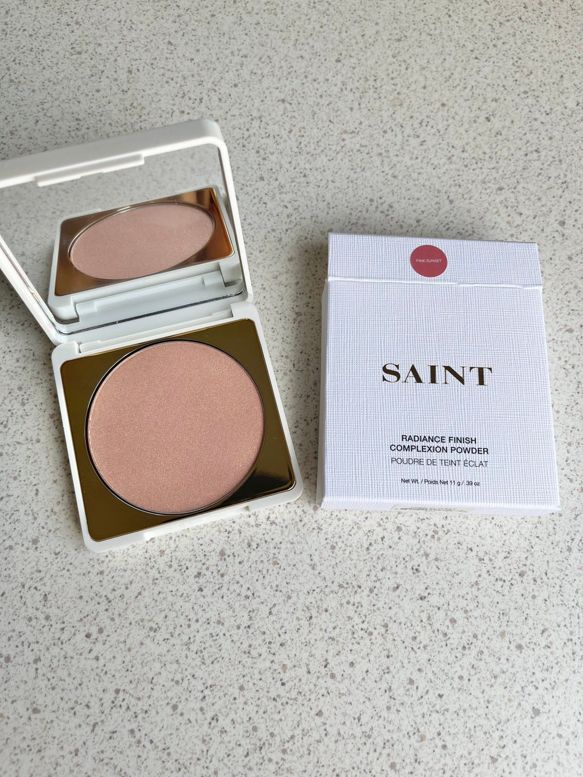 Saint Cosmetics Radiance Finish Blush - ubrukt | FINN-torget