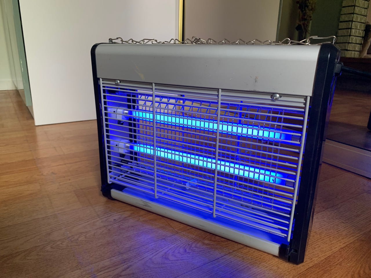 UV light Insect Killer | FINN torget