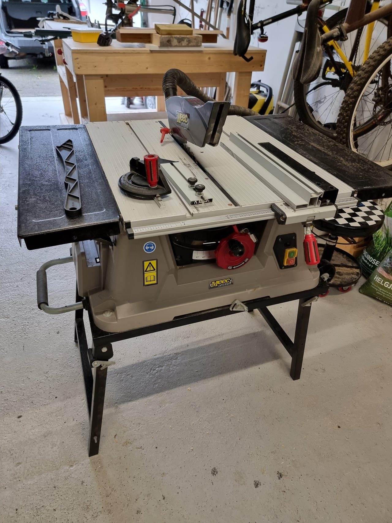 Meec Bordsag 1800w med stativ | FINN torget