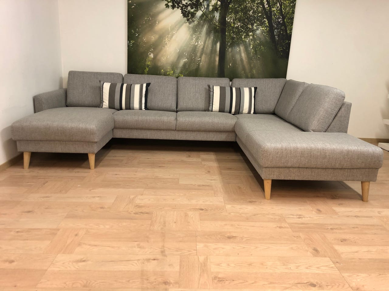 Solgt Nyrenset hjørnesofa U med spesielle rense maskin og rense middel ...