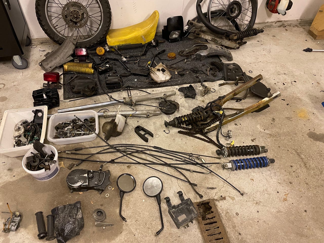 Selger masse brukte deler til Suzuki Ts50x | FINN-torget