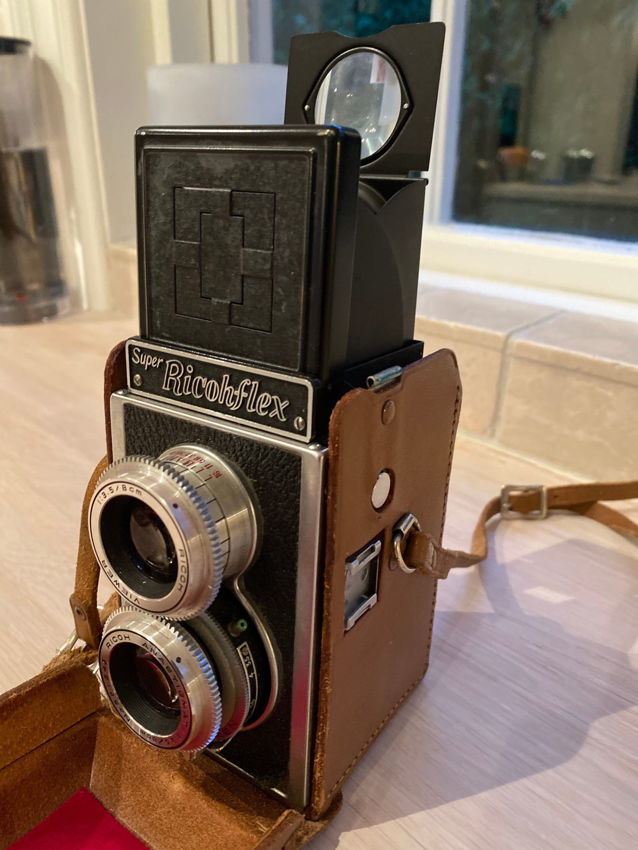 Super Ricohflex med bæreveske i skinn - Gammelt speilreflekskamera ...