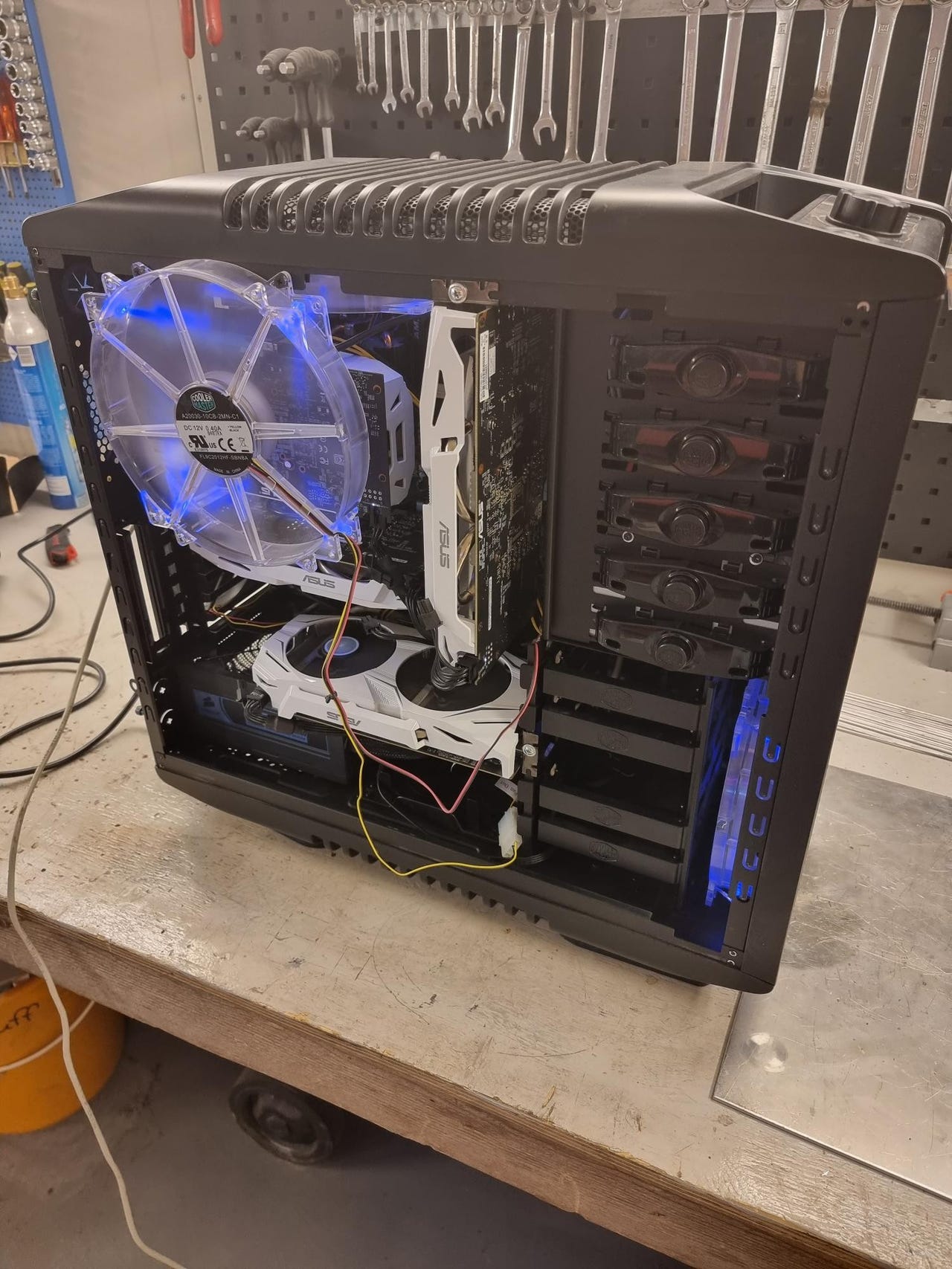 Mining rig GTX 1060 - gjorde 85 ETH MHS | FINN-torget