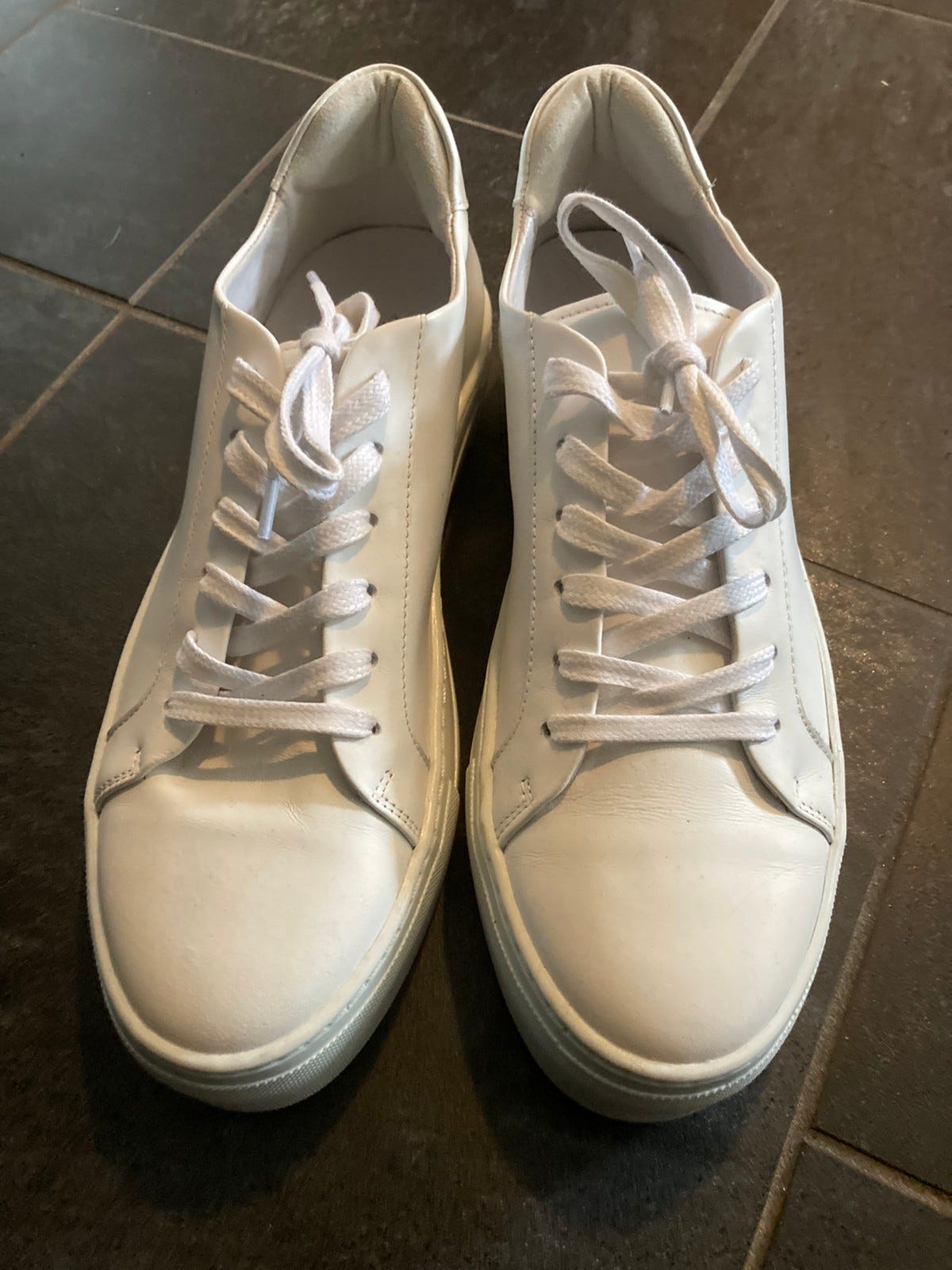 Hvite sko str 40 | FINN-torget