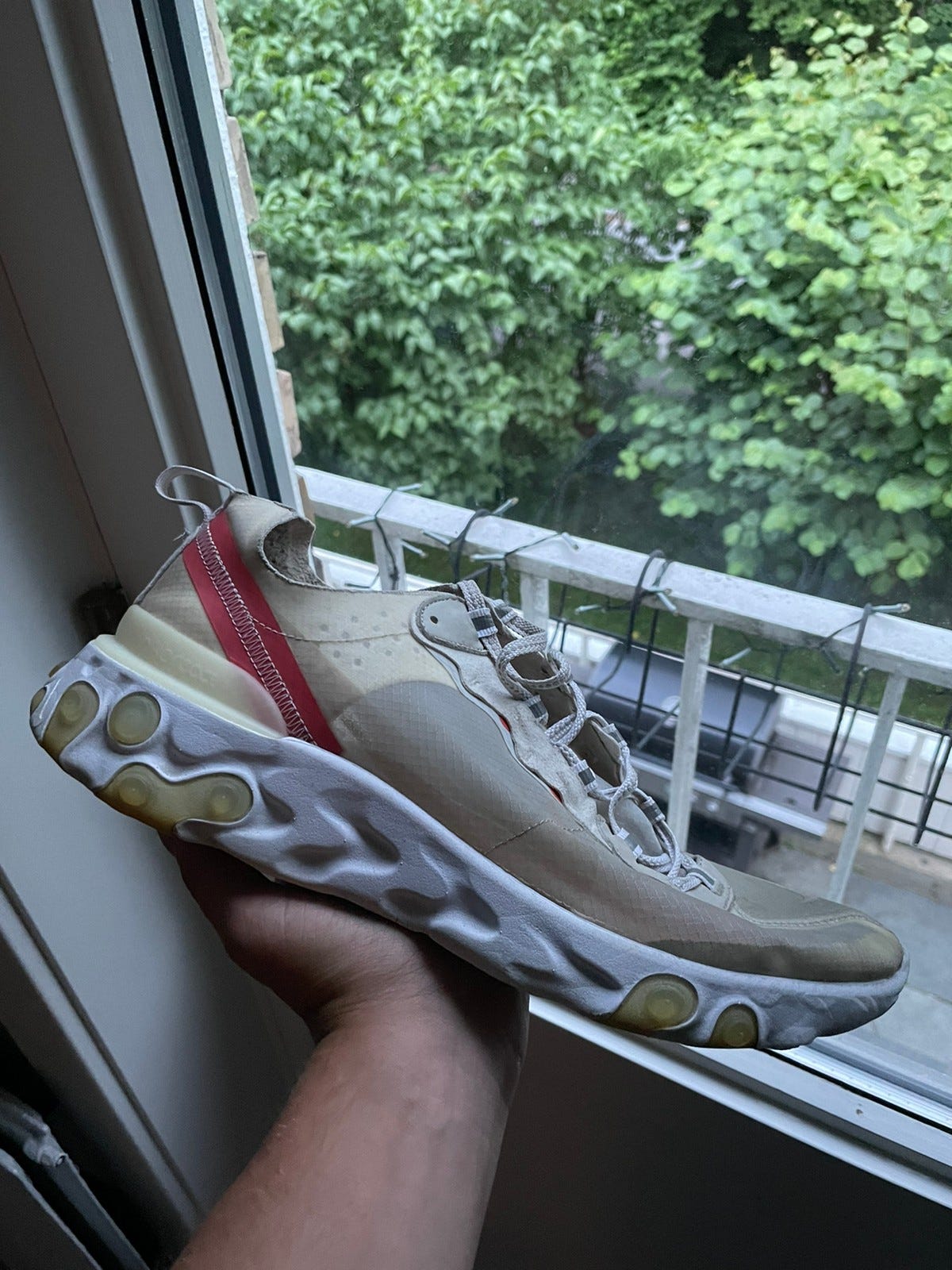 Nike React Element 87 Sail Light Bone | FINN-torget
