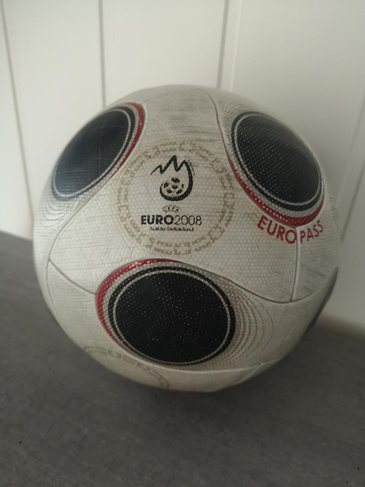 Adidas Europass Official Match Ball 2008 EURO | FINN-torget