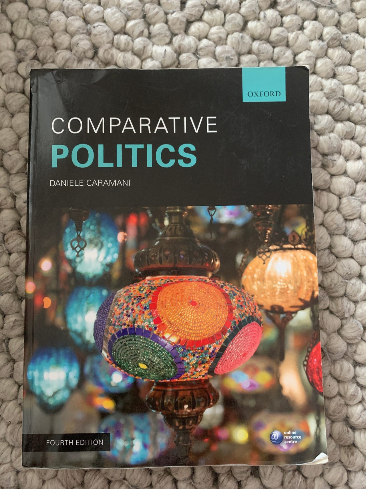 Comparative Politics (4. edition) - Daniele Caramani (2017) | FINN-torget