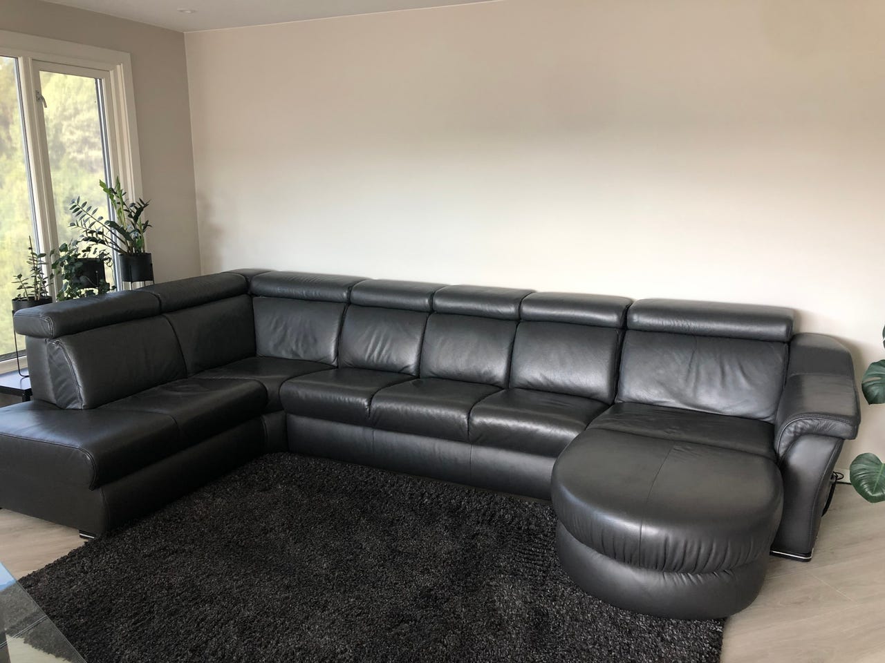 Pent brukt skinnsofa | FINN torget