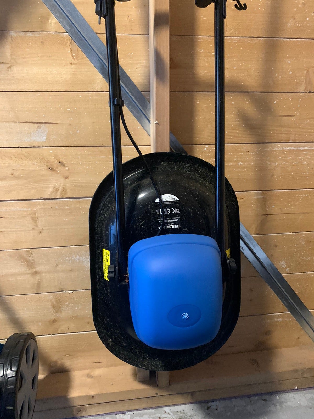 Gressklipper Flymo fra Biltema kr. 300 | FINN torget