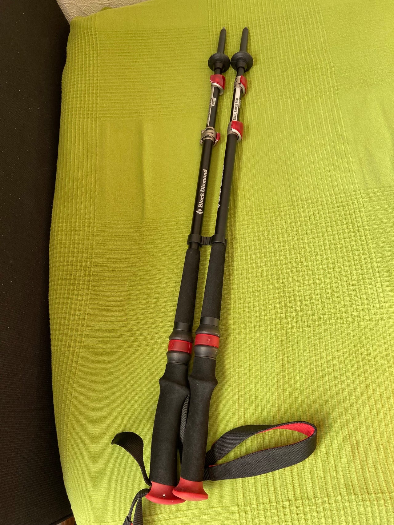 Black Diamond Trail Shock Pro Flicklock Trek Poles!! | FINN-torget