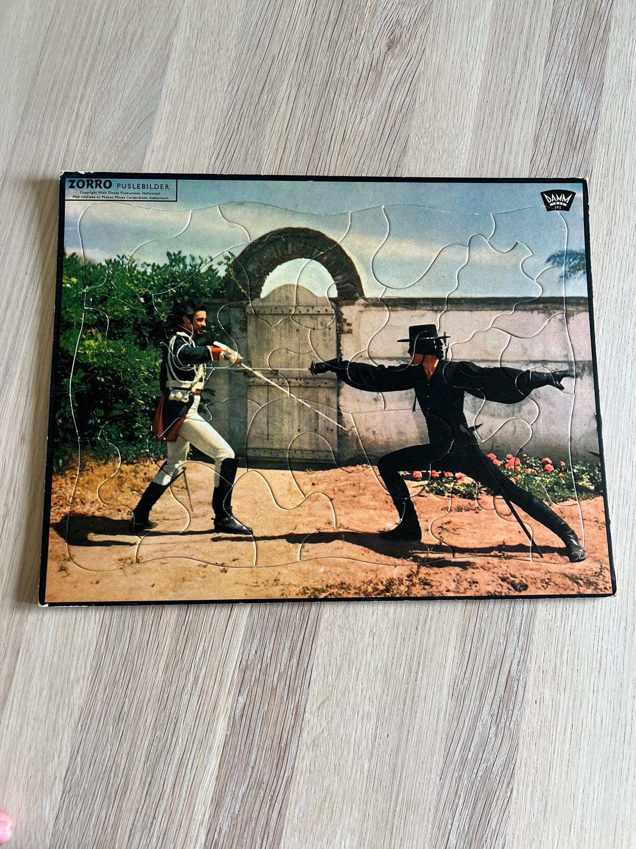 PUSLESPILL i ramme med retro Zorro-motiv | FINN torget